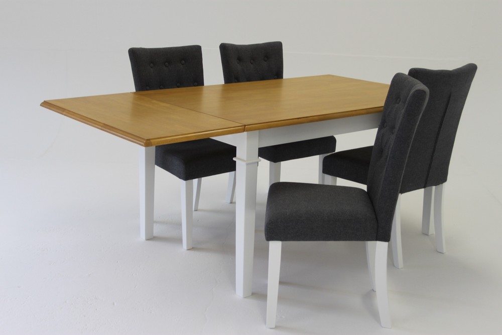 Ramnäs matgrupp - Bord inklusive 4 st stolar - Vit/ek - 6090 kr ...