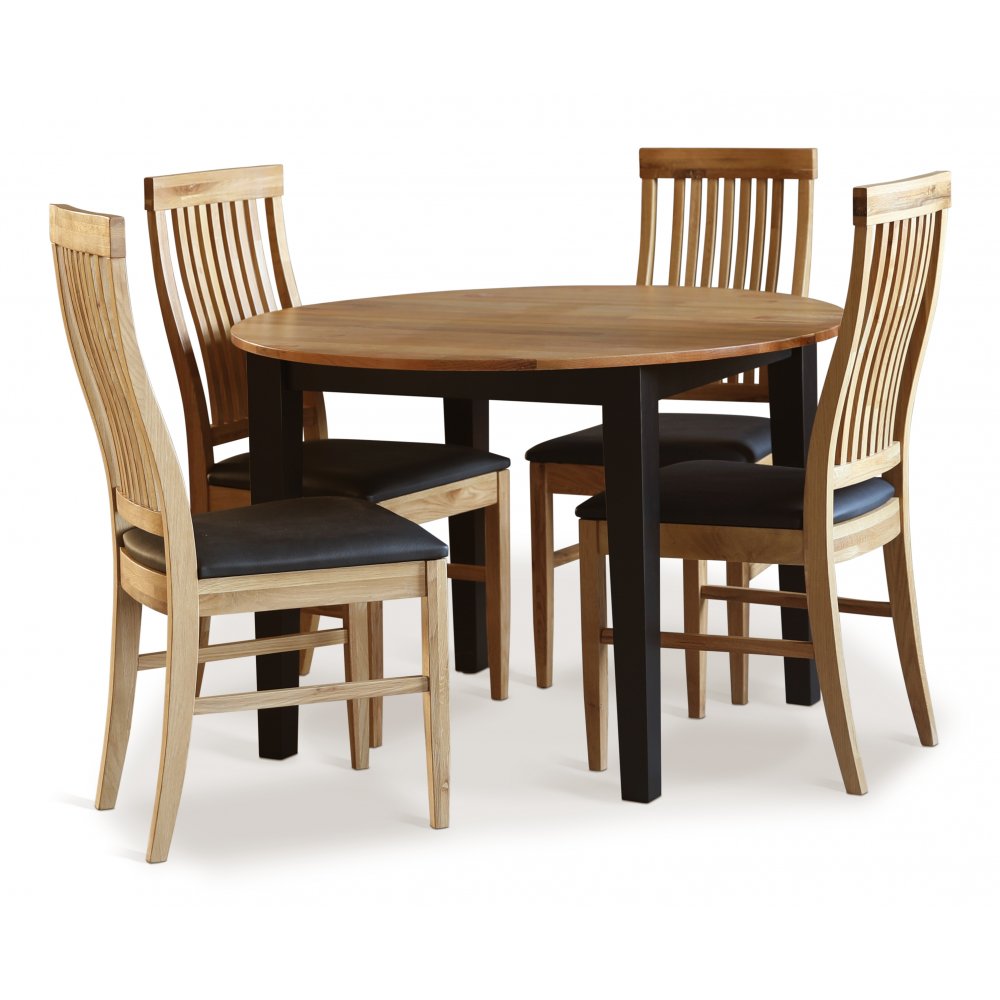 Dalarö matgrupp; ekbord Ø110 cm med 4 st bow matstolar i ek / Svart PU ...